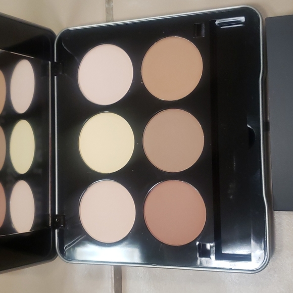 ME Makeover Essentials | Makeup | New Me Makeover Essentials Contour ...